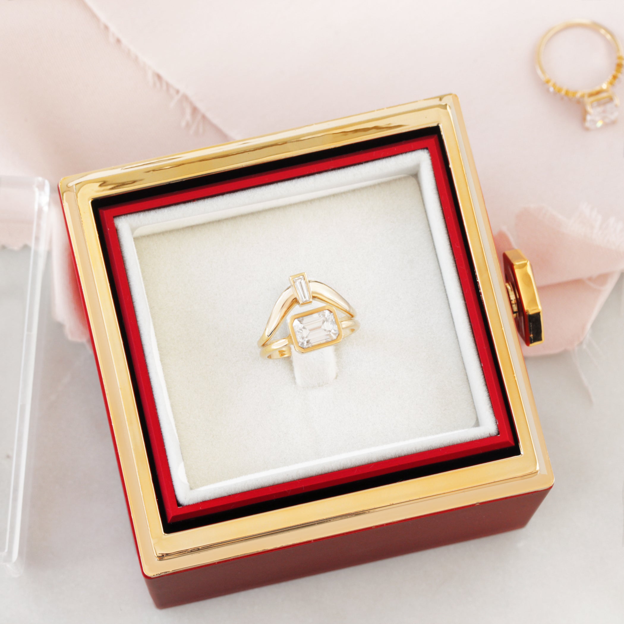 Turning Rose Proposal Ring Box - Jewelry Box | sillyshinydiamonds