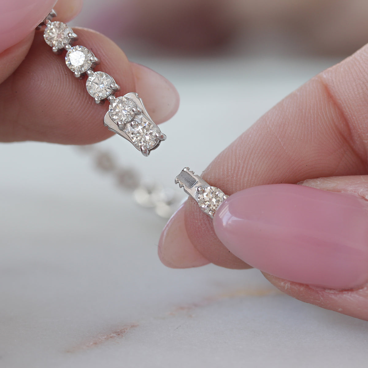 7ct Three Prong Floating Diamonds Tennis Bracelet – sillyshinydiamonds