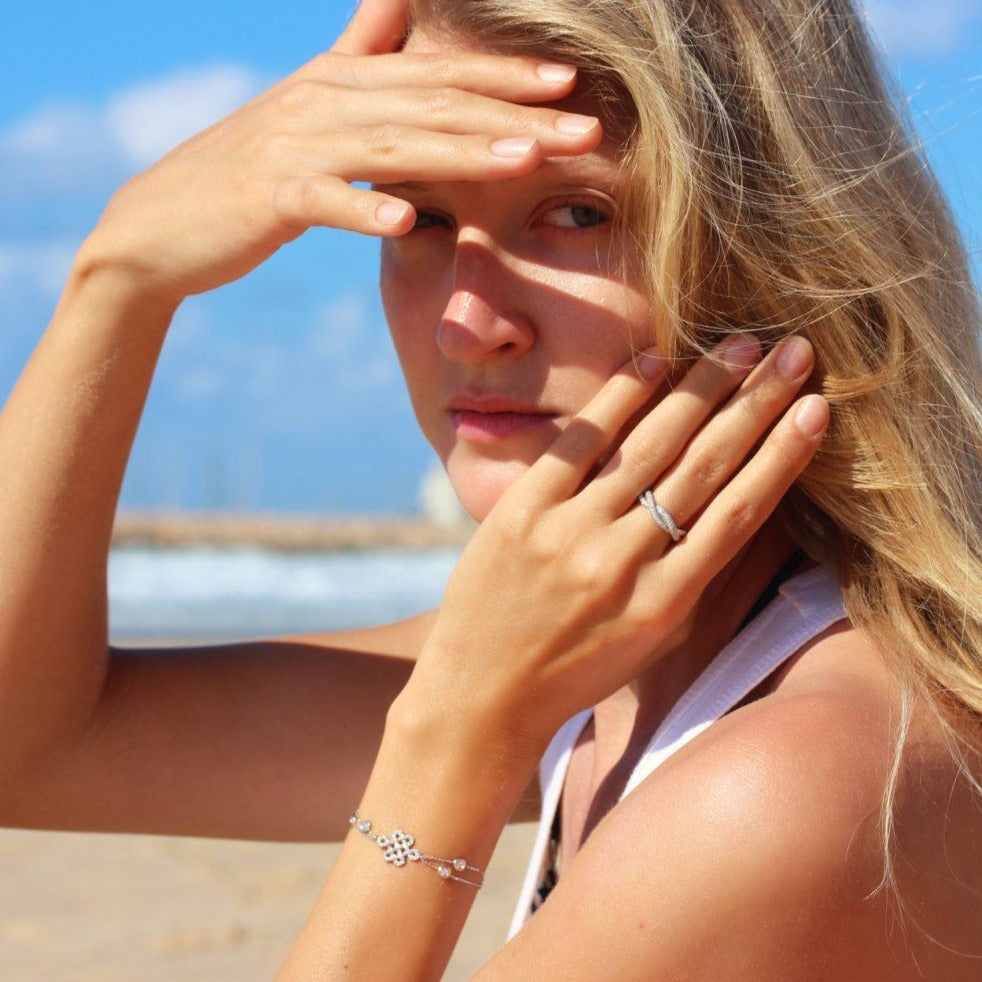 Endless Love Knot, Diamonds on chain Charm Bracelet ♥ – sillyshinydiamonds